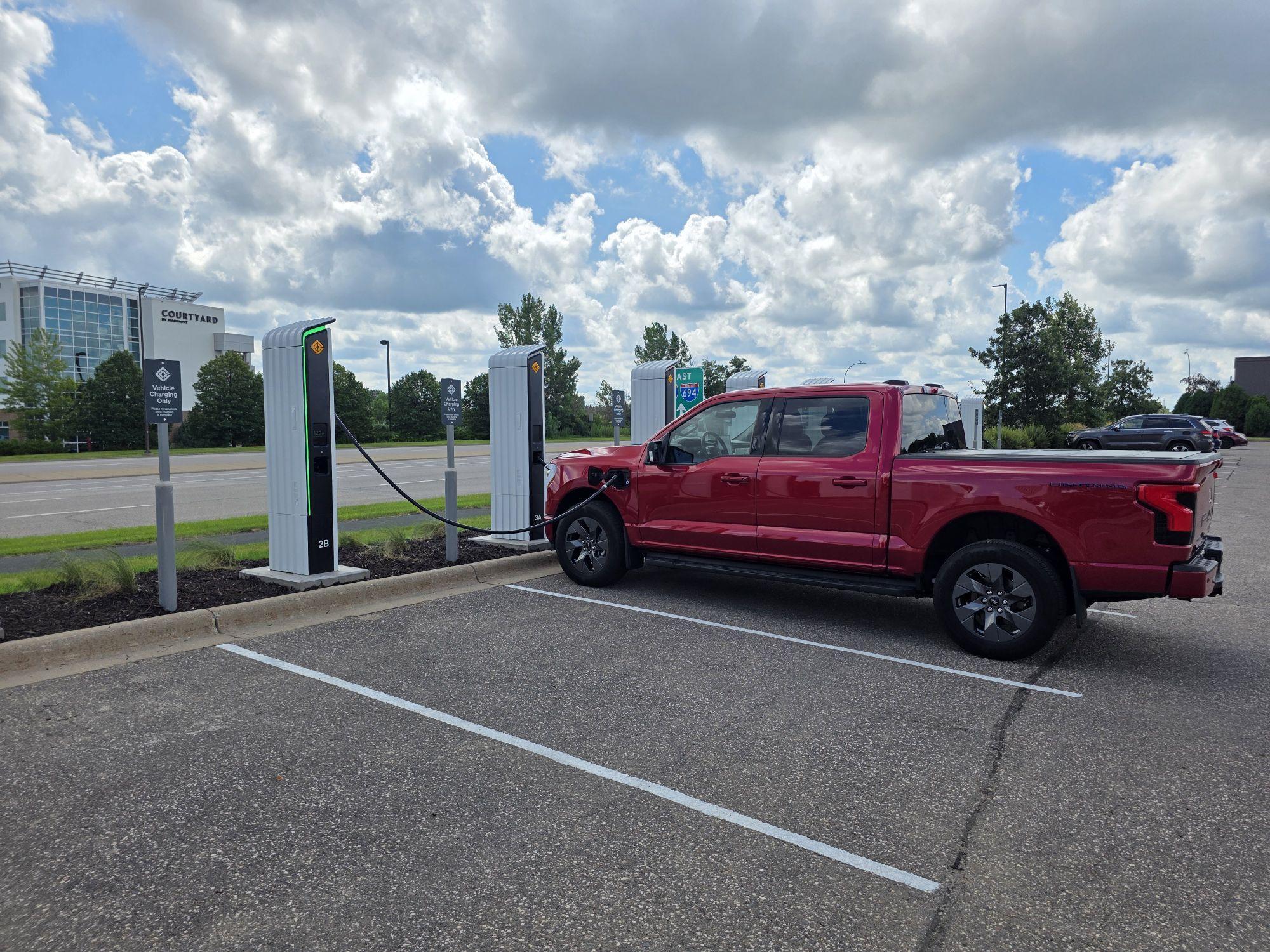 The Shoppes at Arbor Lakes | Maple Grove, MN | EV Station