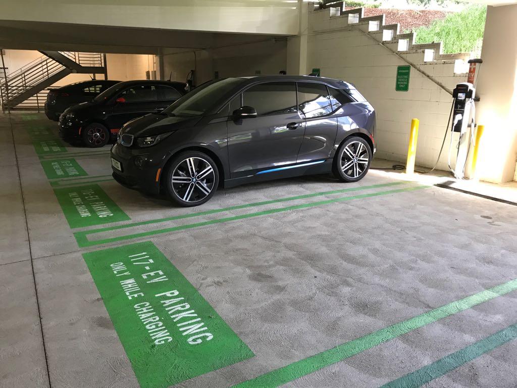 Taco Bell HQ | Irvine, CA | EV Station