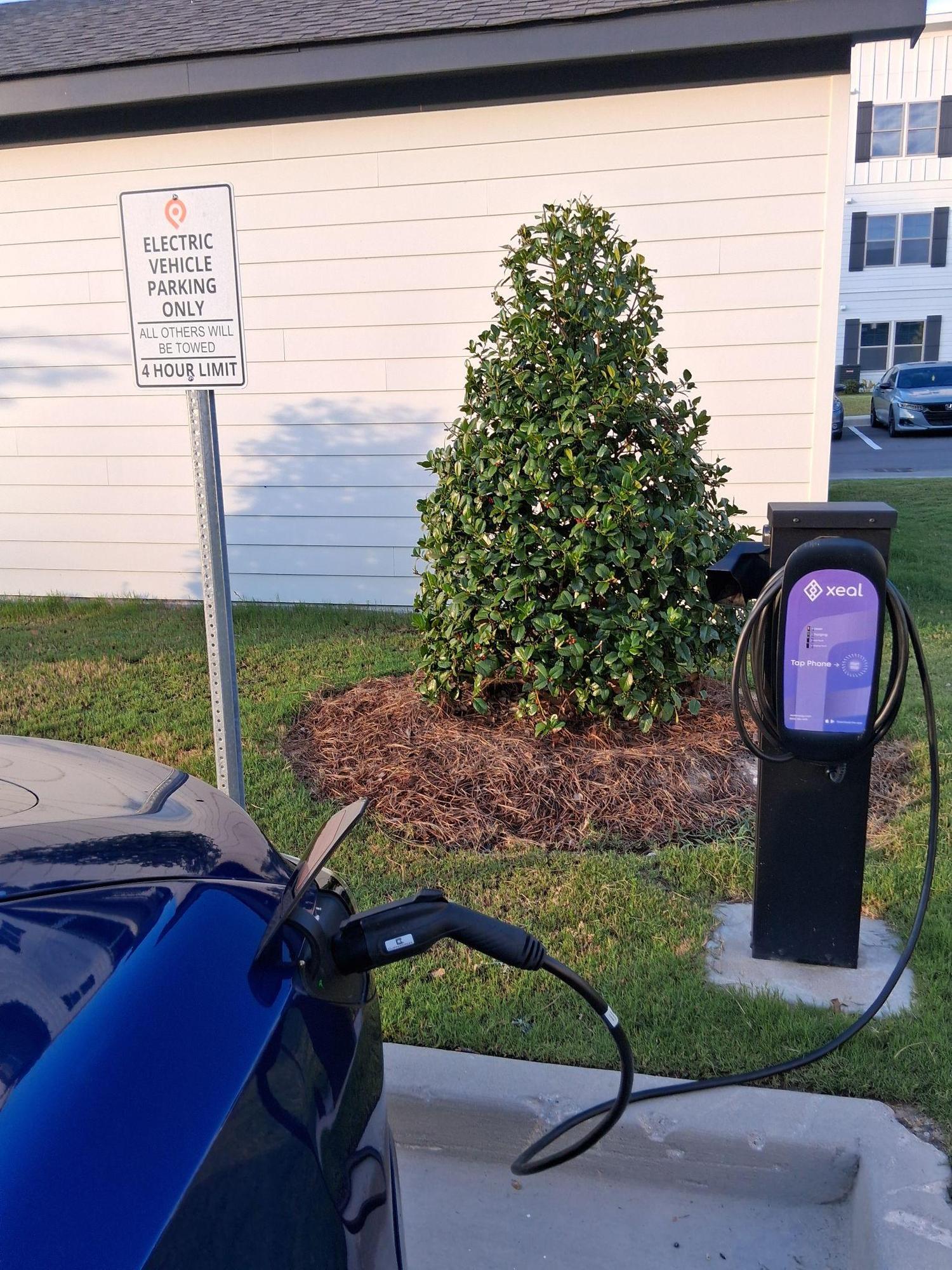 Pointe Grand Columbia | Columbia, SC | EV Station