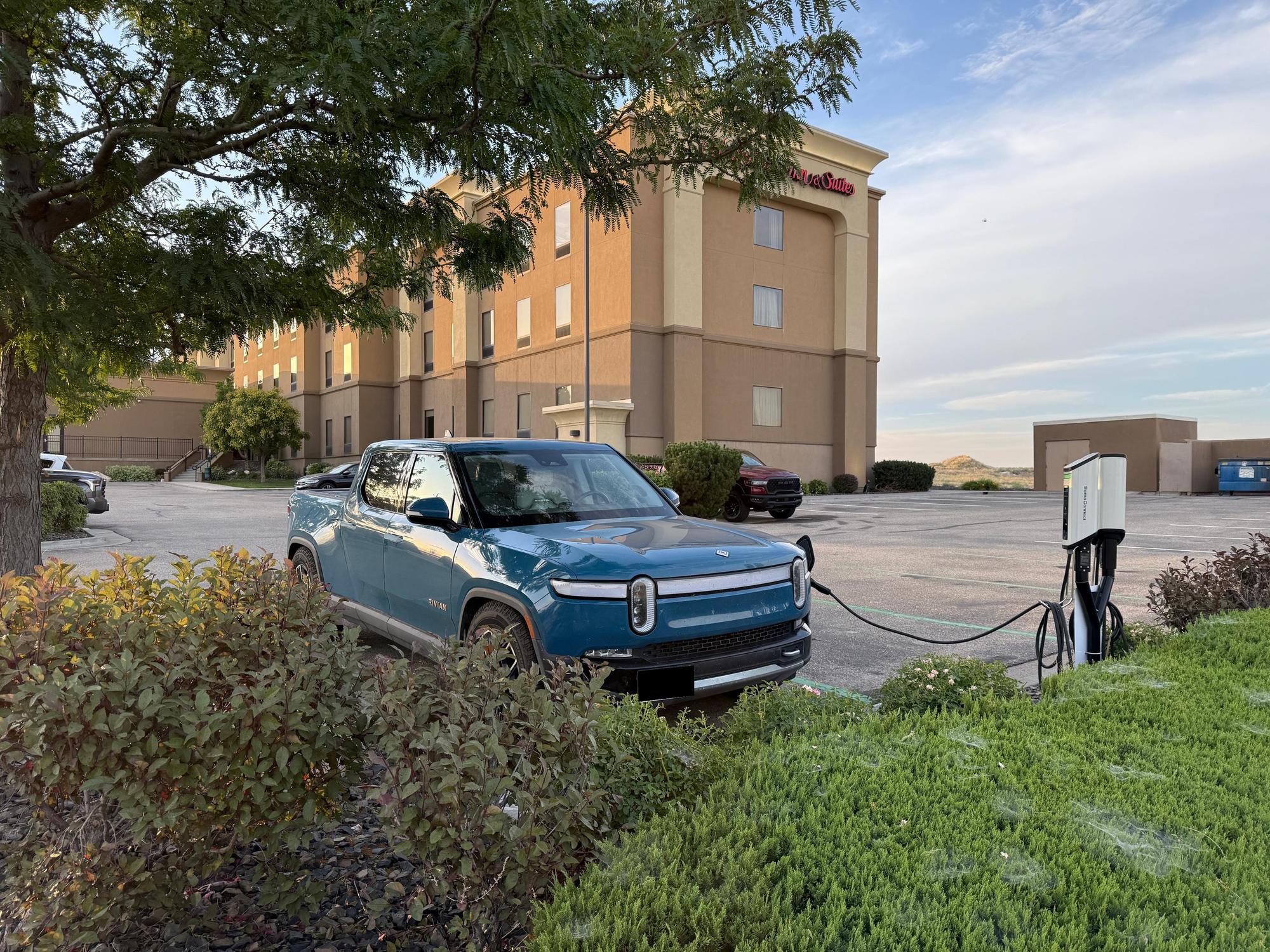 Hampton Inn & Suites Mountain Home | Mountain Home, ID | EV Station