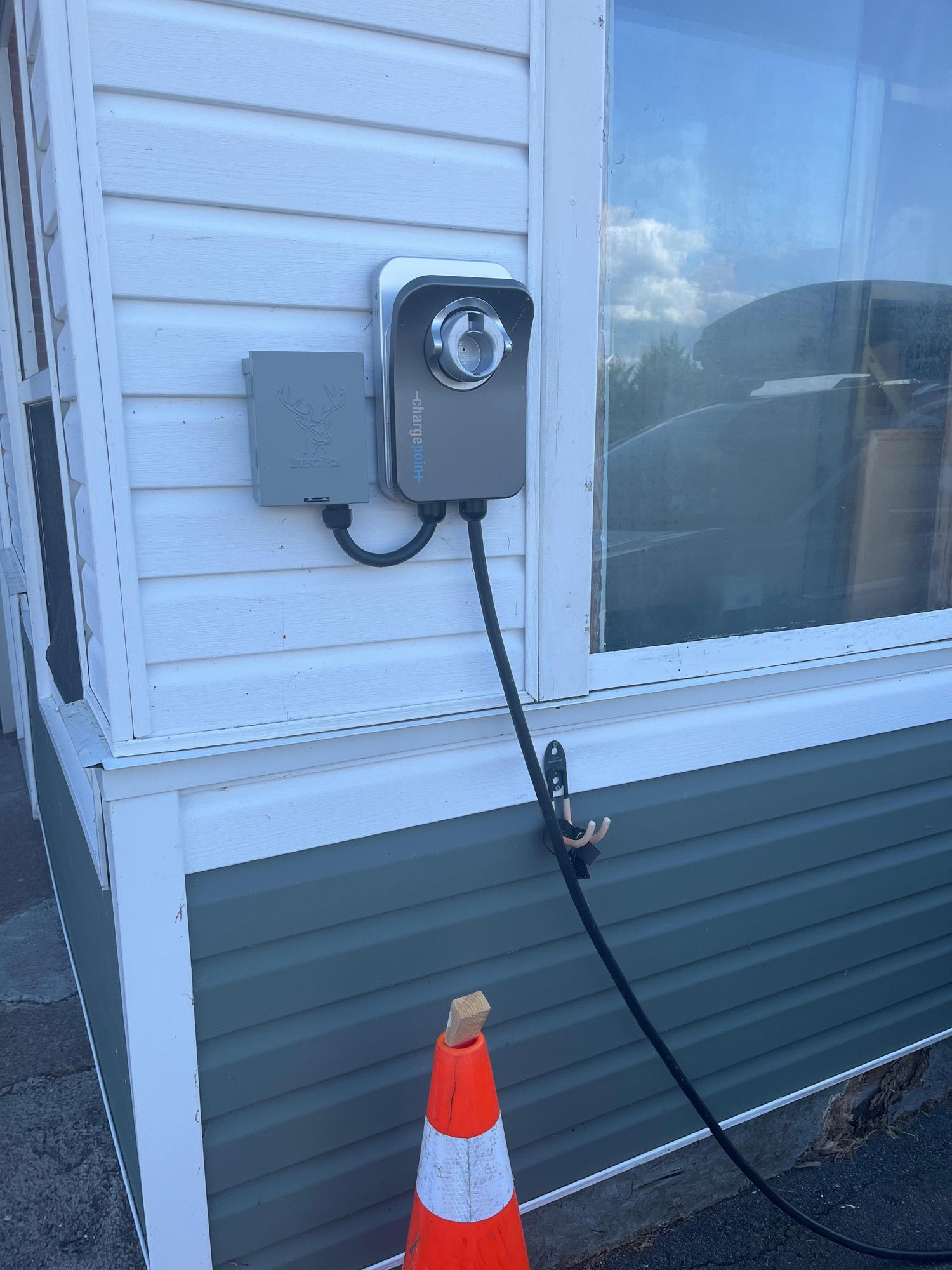 Travelodge Amherst and Wandlyn Convention Centre | Amherst, NS | EV Station