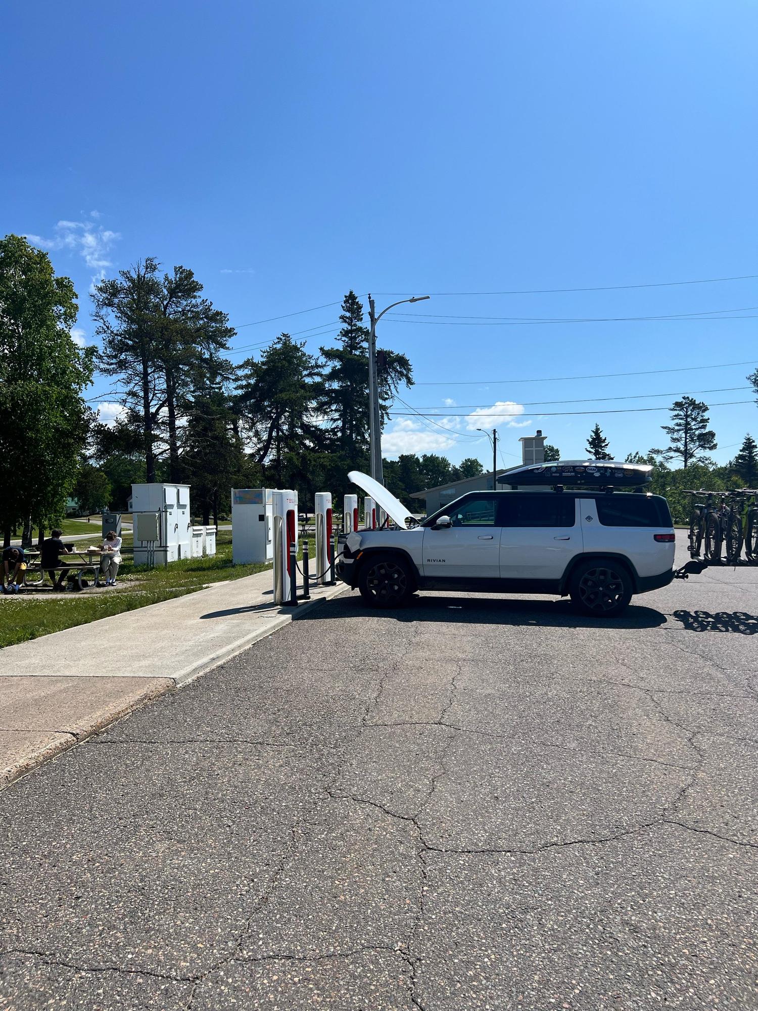 Simcoe Plaza | Terrace Bay, ON | EV Station