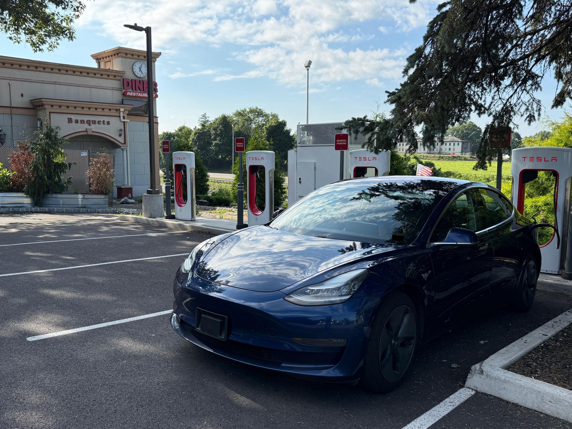 Clinton Station Diner | Clinton, NJ | EV Station