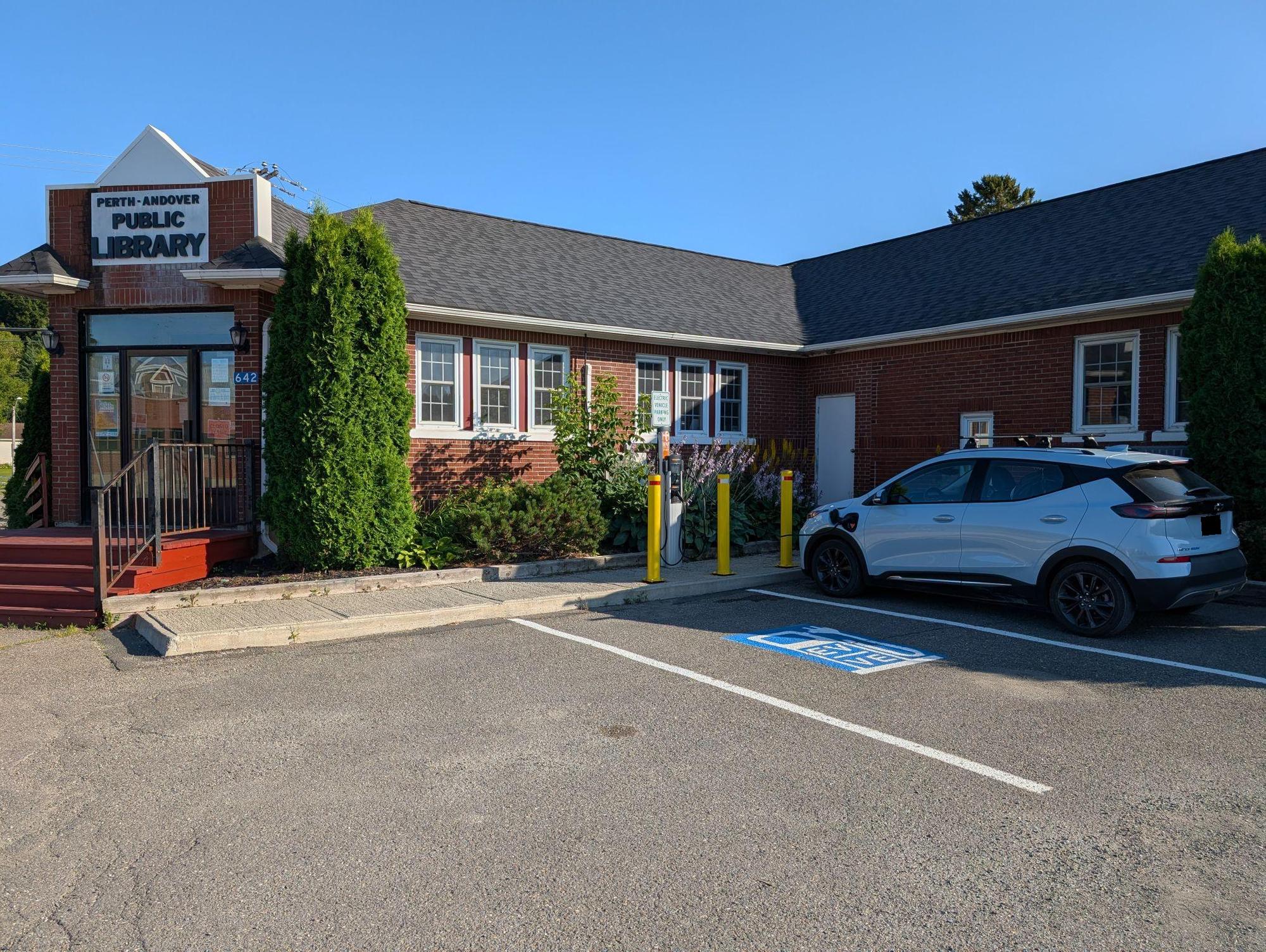 Bibliothèque Publique De Perth-Andover Public Library | Perth-Andover ...