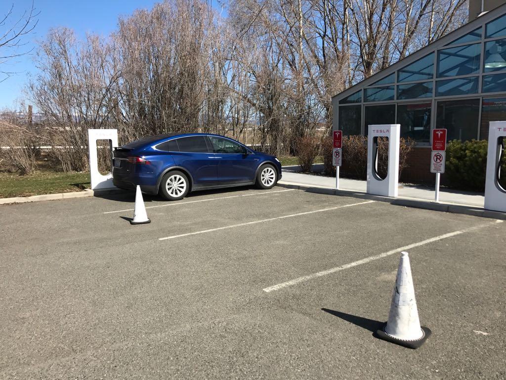 Holiday Inn Express Ellensburg (2) | Ellensburg, WA | EV Station