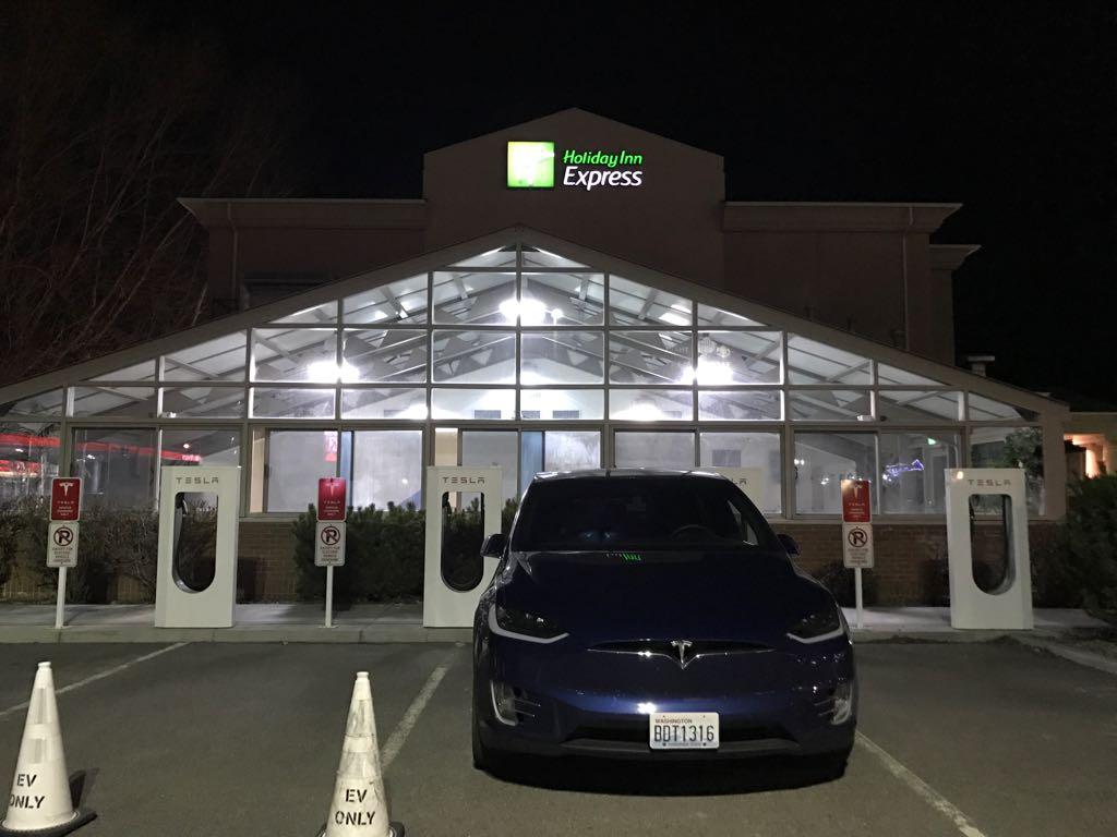 Holiday Inn Express Ellensburg (2) | Ellensburg, WA | EV Station