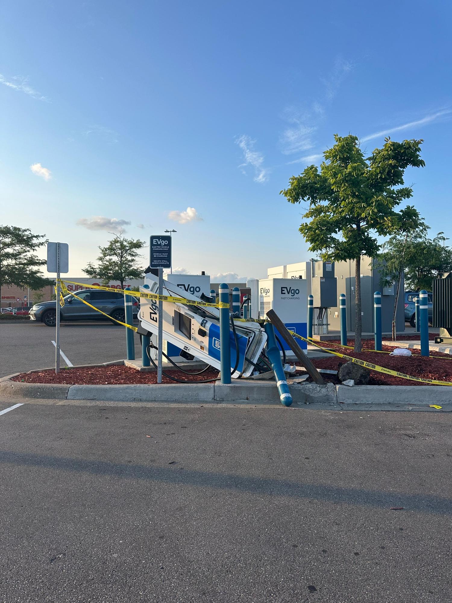 Target Roseville | Roseville, MN | EV Station