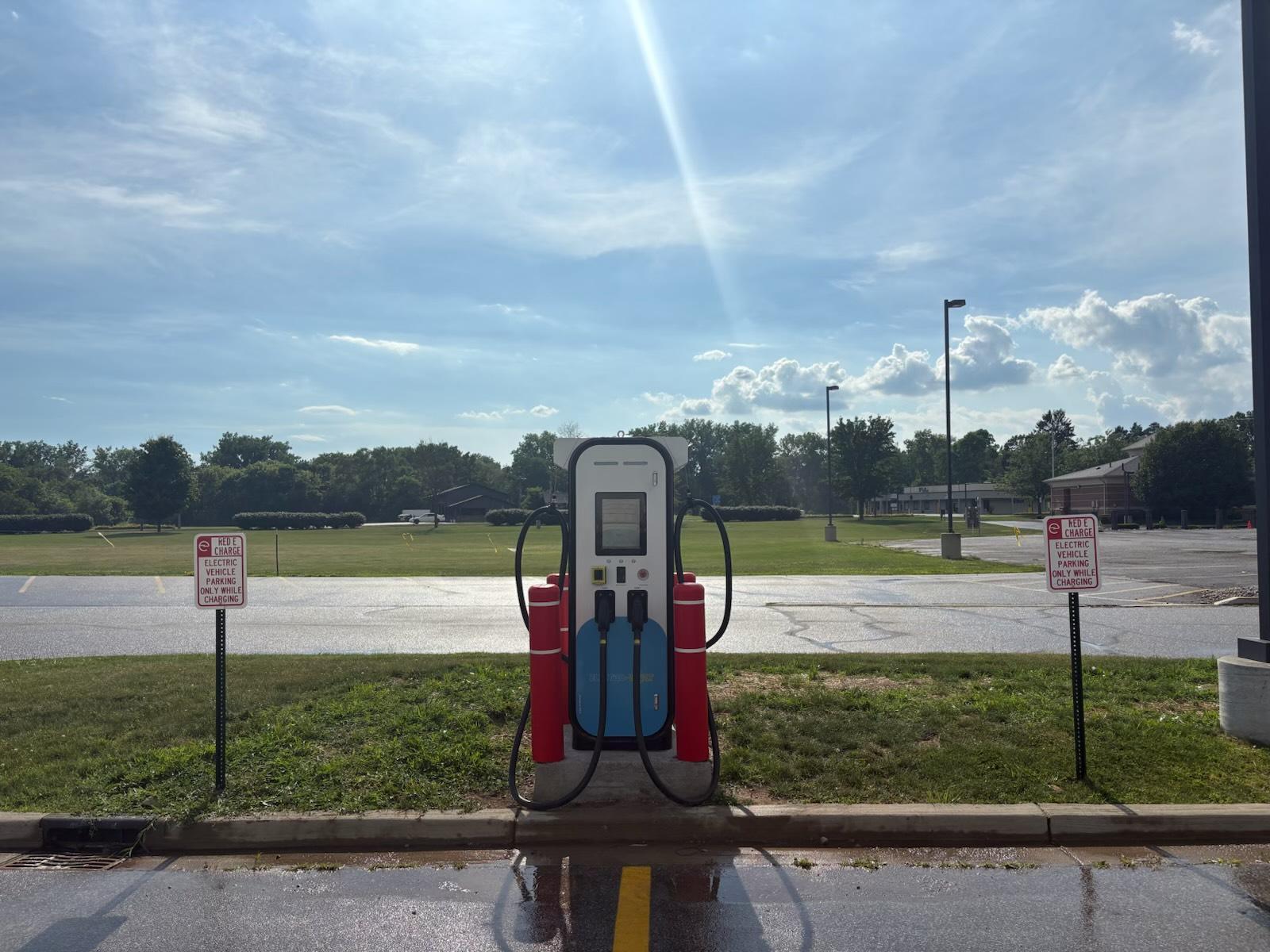 Pat's Food Center | Freeland, MI | EV Station