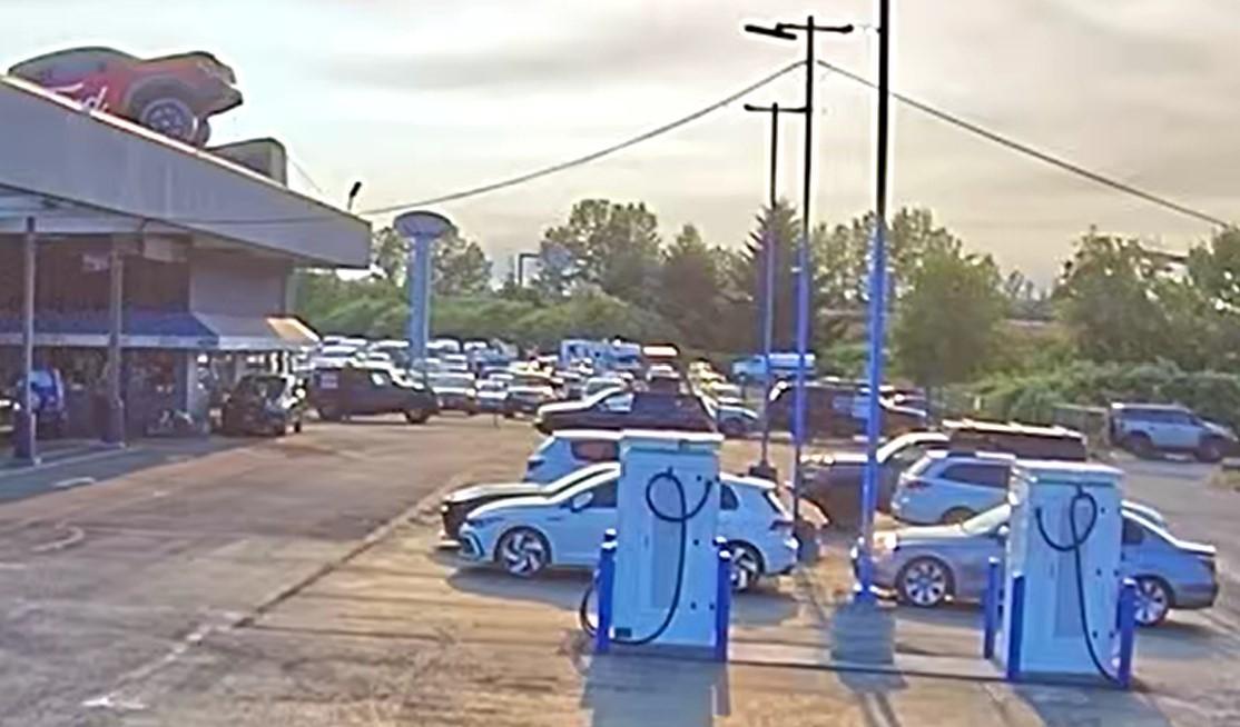 Bowen Scarff Ford | Kent, WA | EV Station