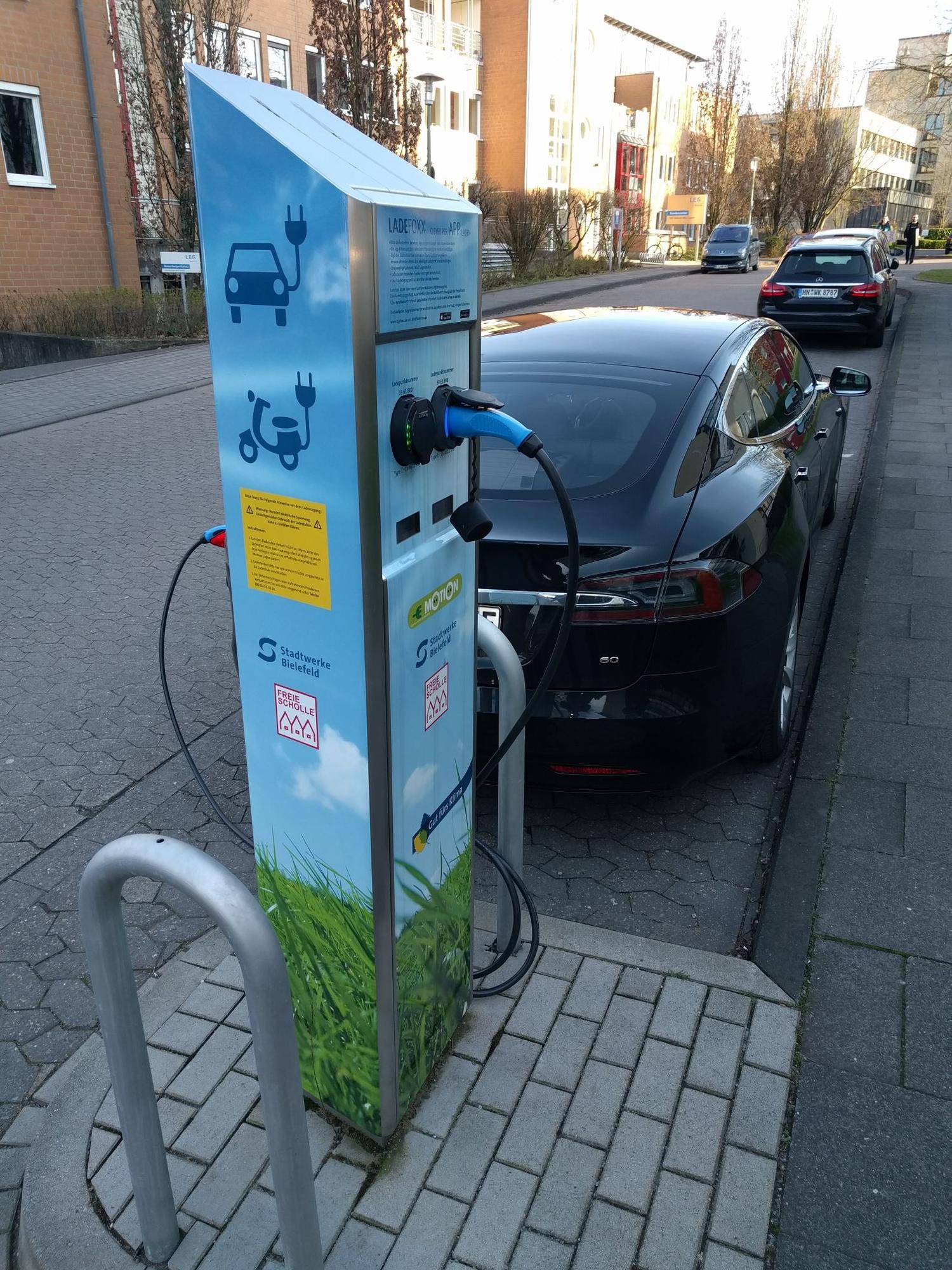 Compleo Charging Technologies GmbH | BI, NRW | EV Station