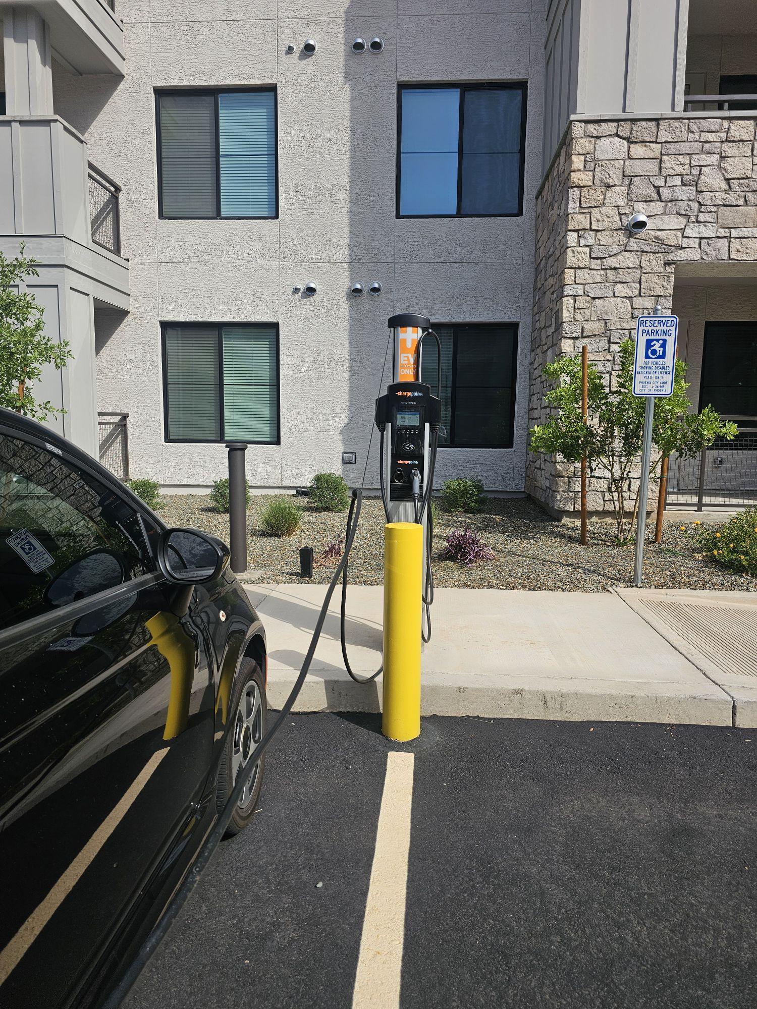 Liv+ Union Peak | Phoenix, AZ | EV Station