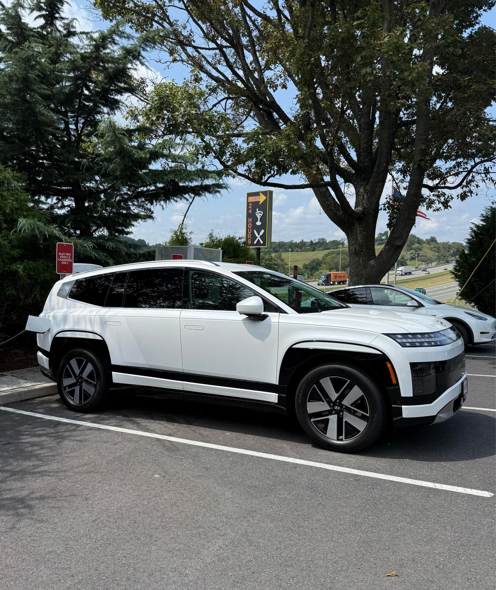 Clinton Station Diner | Clinton, NJ | EV Station