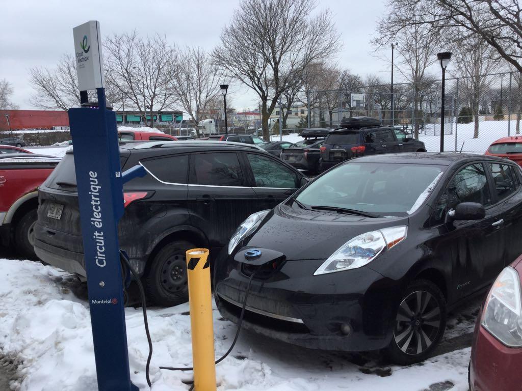 Aréna Howie Morenz | Montréal, QC | EV Station