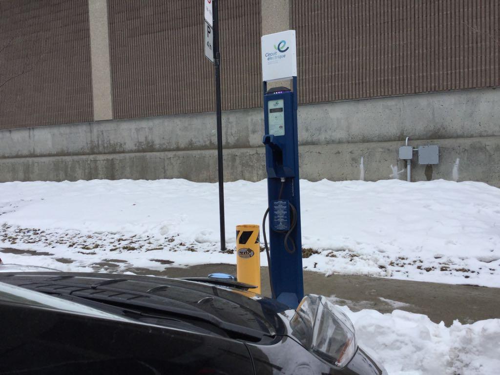 Aréna Howie Morenz | Montréal, QC | EV Station