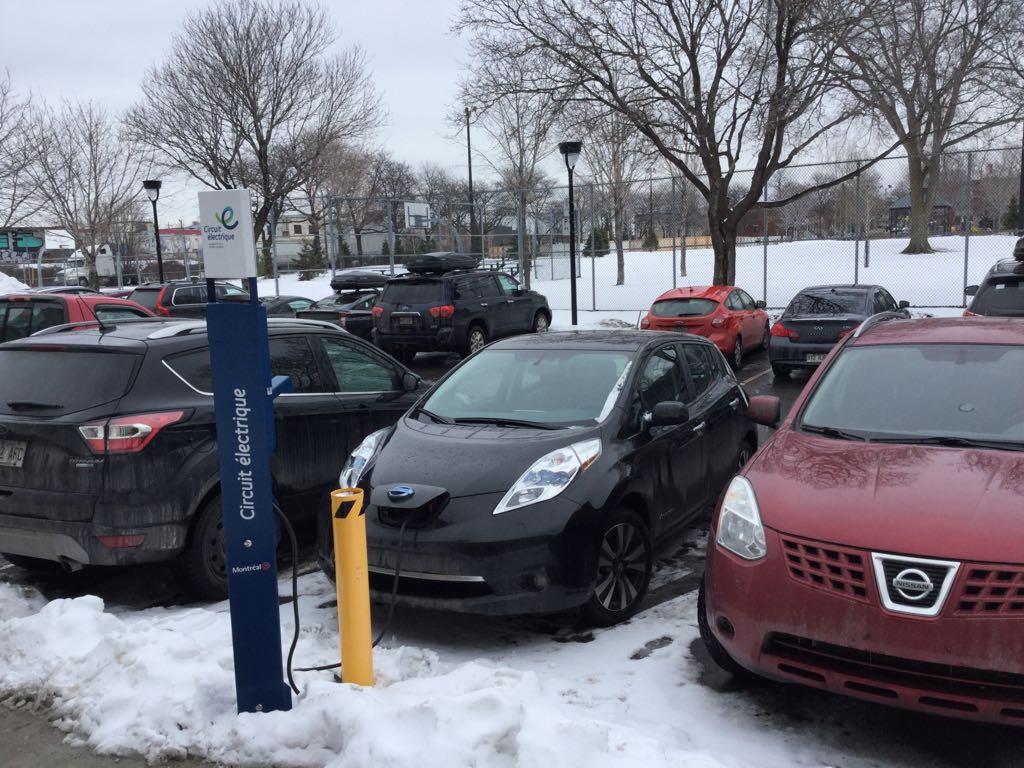 Aréna Howie Morenz | Montréal, QC | EV Station