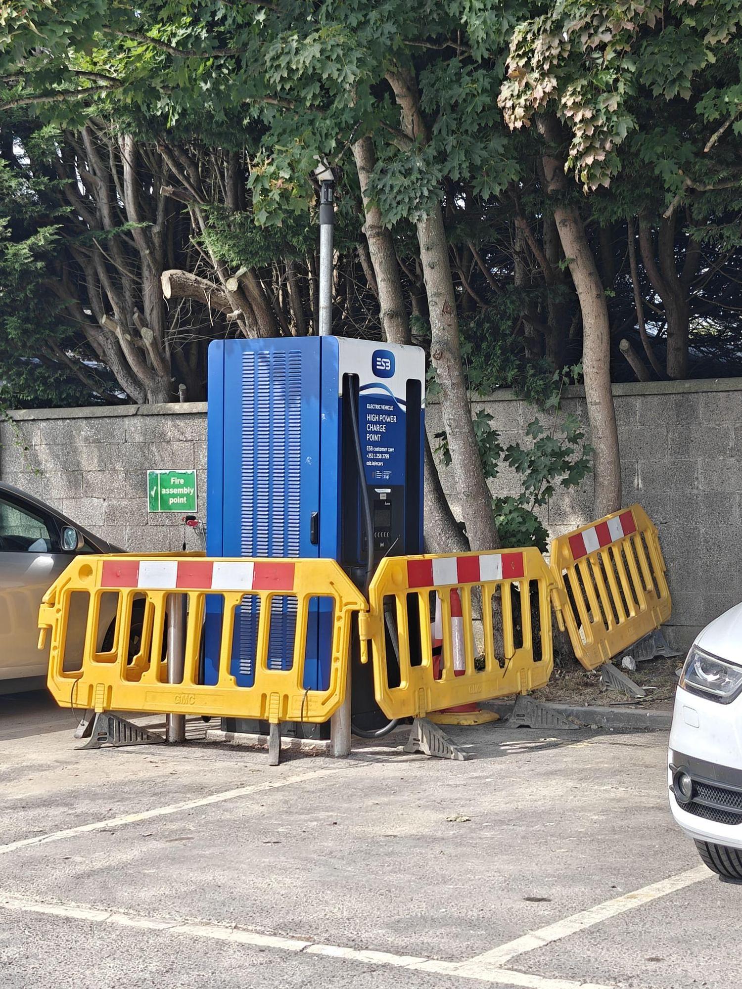 McDonnell's SuperValu Santry | Dublin, D | EV Station