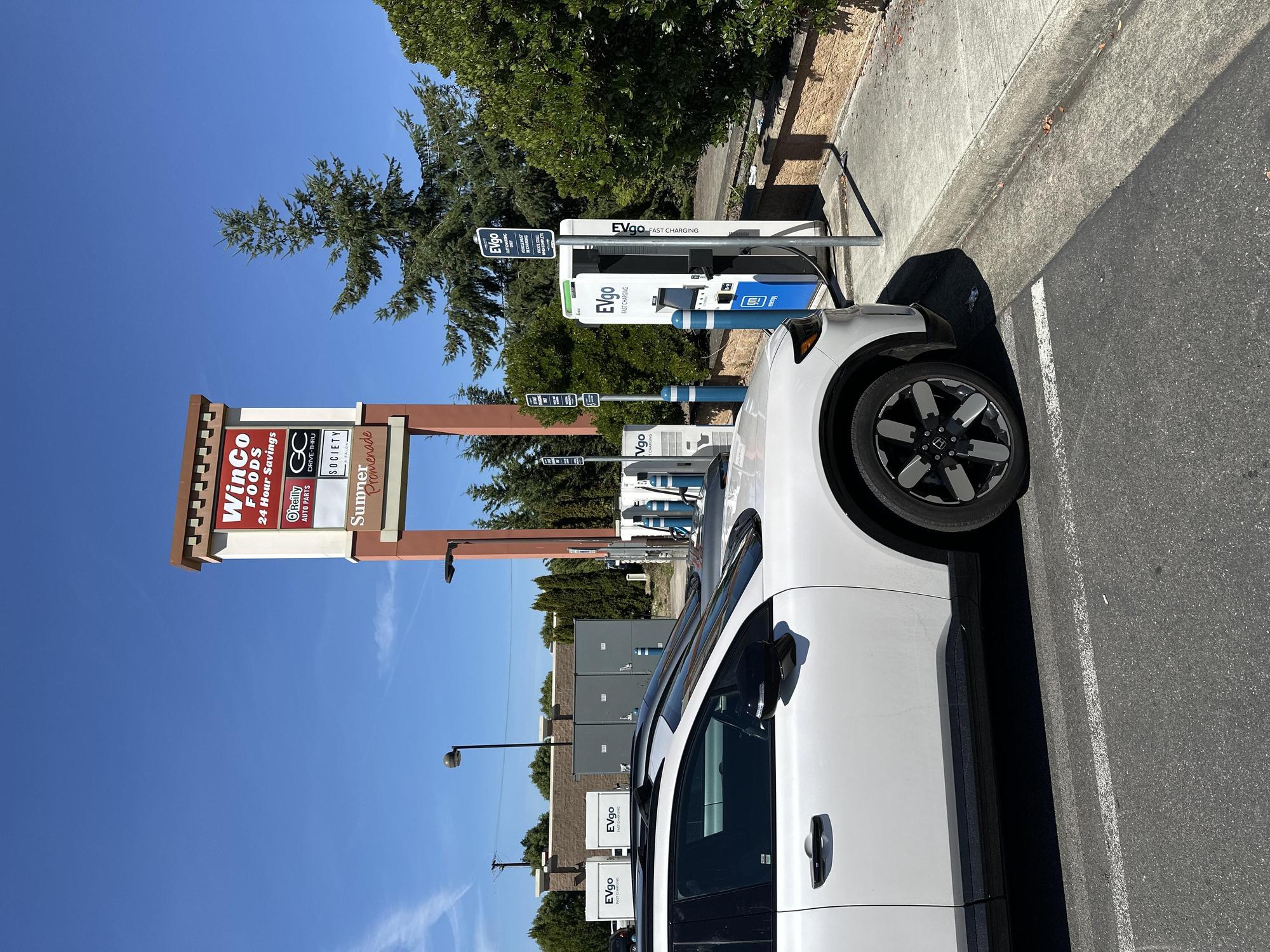 WinCo Foods Sumner | Sumner, WA | EV Station