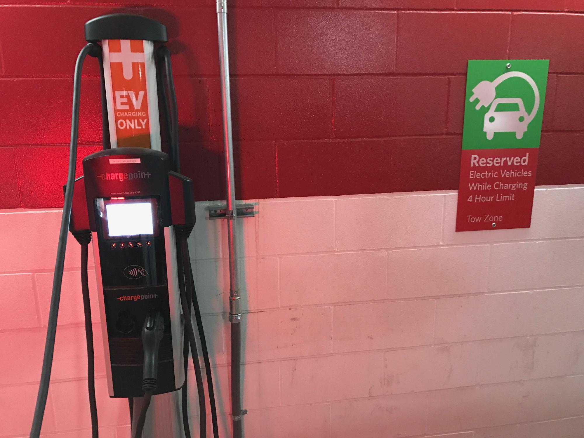 Boston University — Agganis Arena Garage | Boston, MA | EV Station