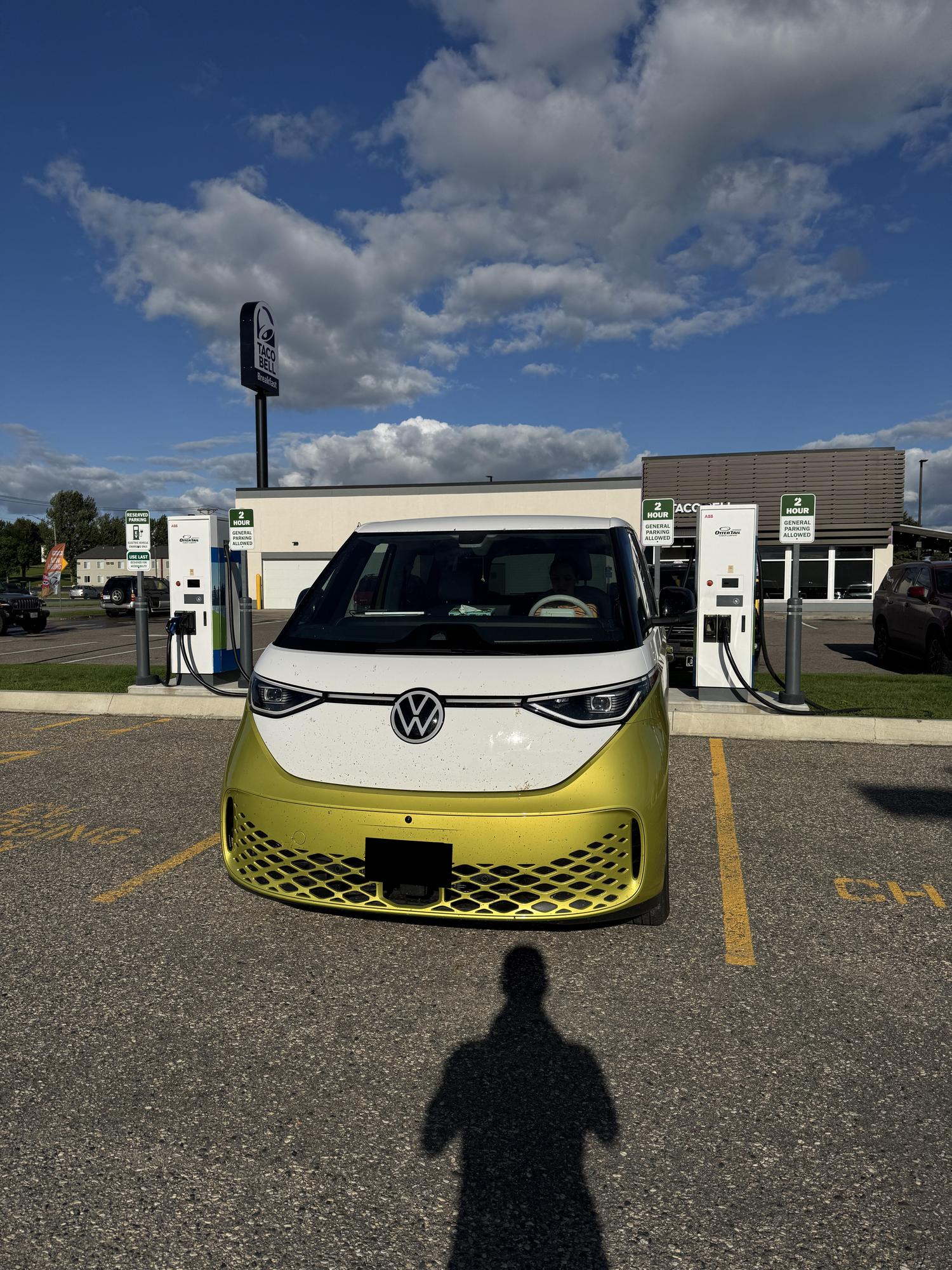 Perkins Restaurant & Bakery (2) | Fergus Falls, MN | EV Station