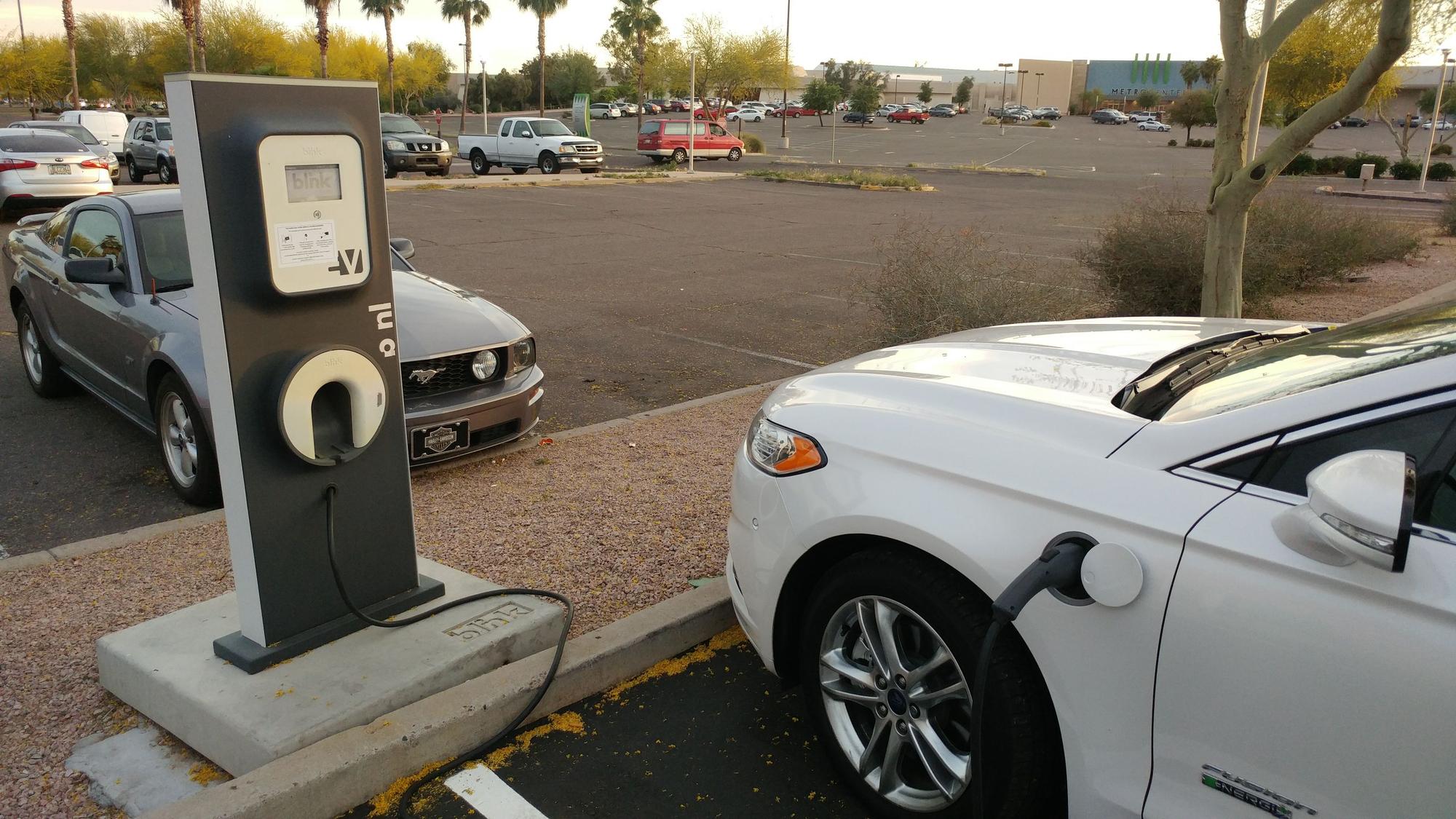Cholla Library | Phoenix, AZ | EV Station
