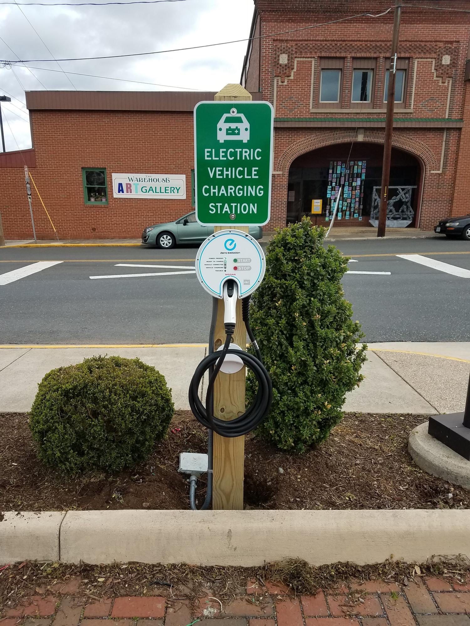 Luray Visitor Center & Chamber of Commerce | Luray, VA | EV Station
