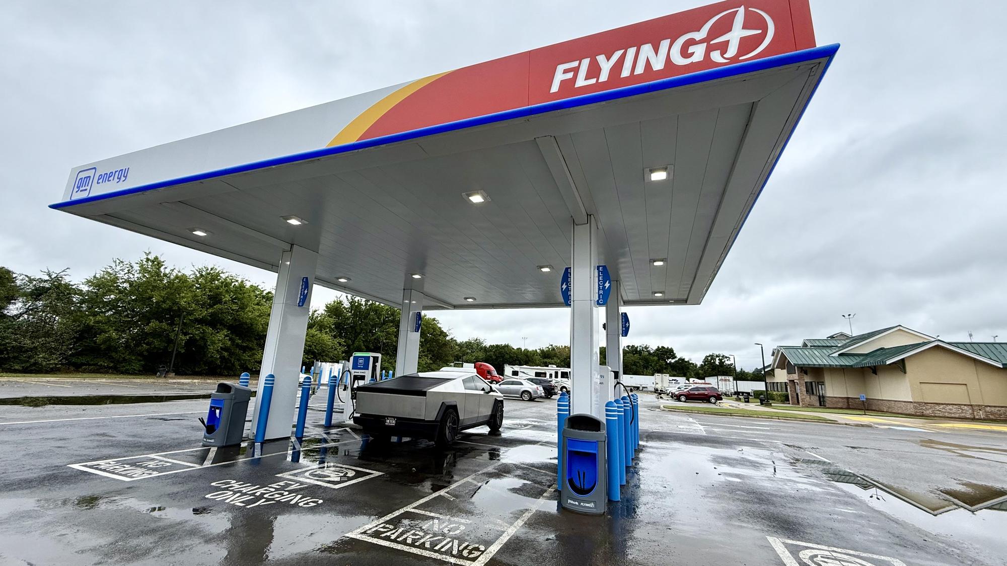 Flying J Travel Center | Checotah, OK | EV Station