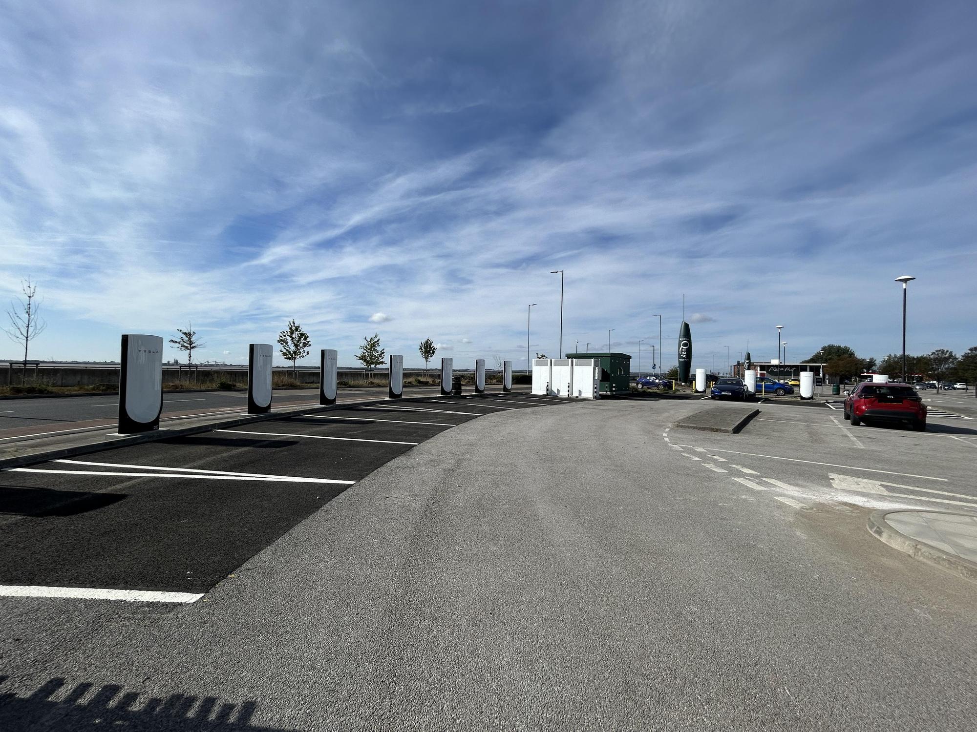 St Andrews Quay Retail Park | Clive Sullivan Way, Hull, HU3 4SA, UK ...