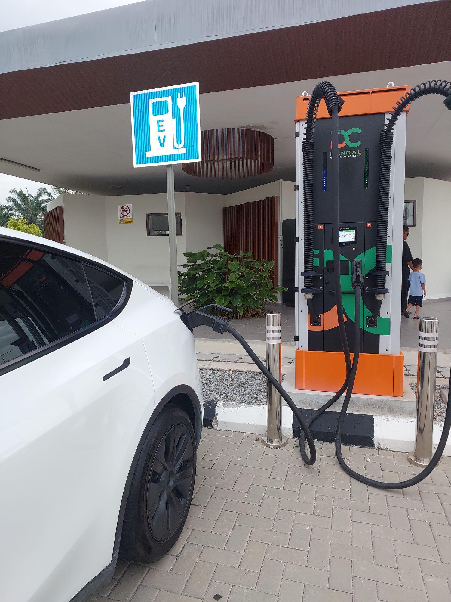 WCE E32 Assam Jawa Toll Plaza by DC Handal [200 kW | 2 DCs | RM1.30/kWh ...