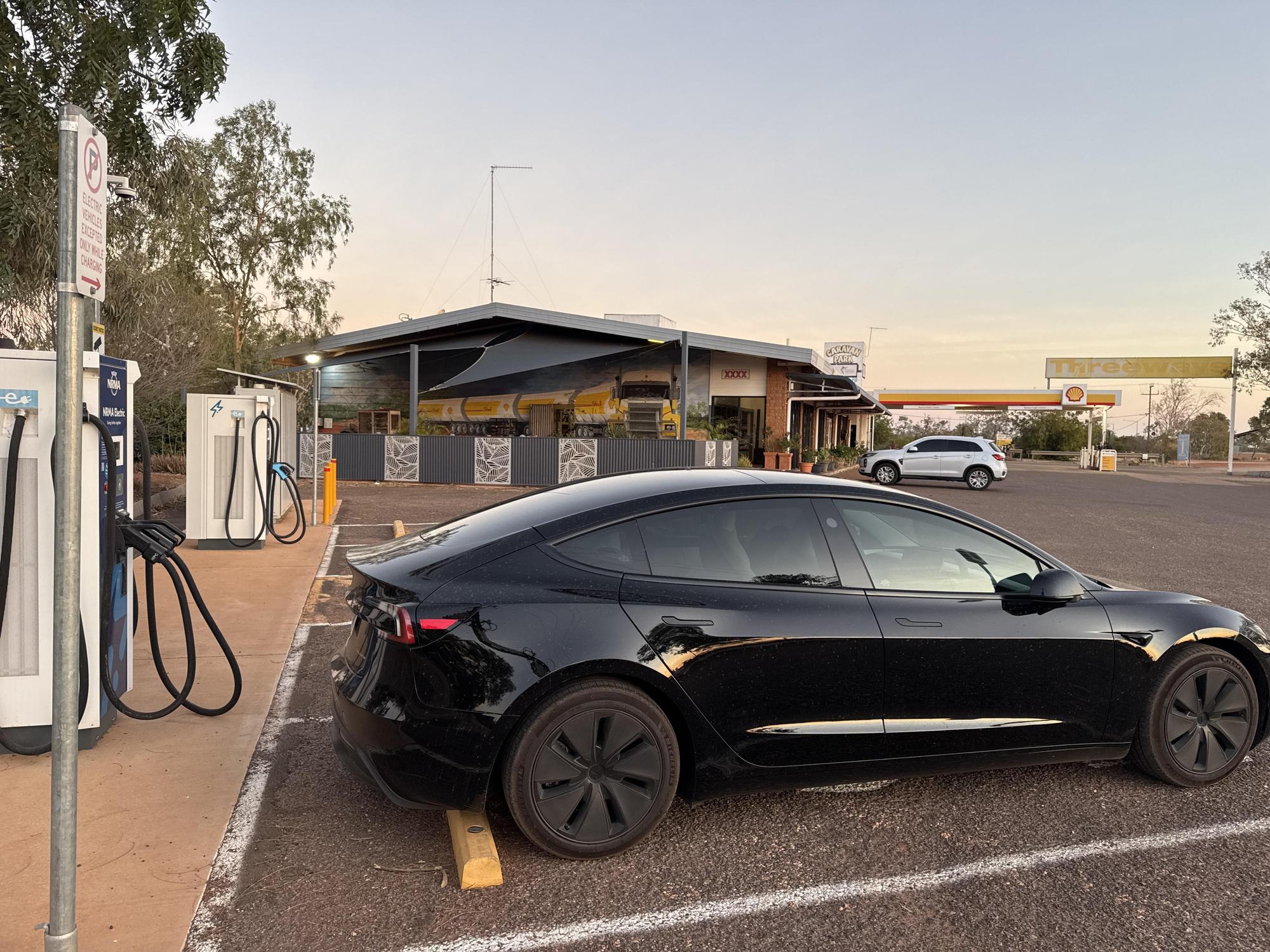Three Ways Roadhouse | Warumungu, NT | EV Station