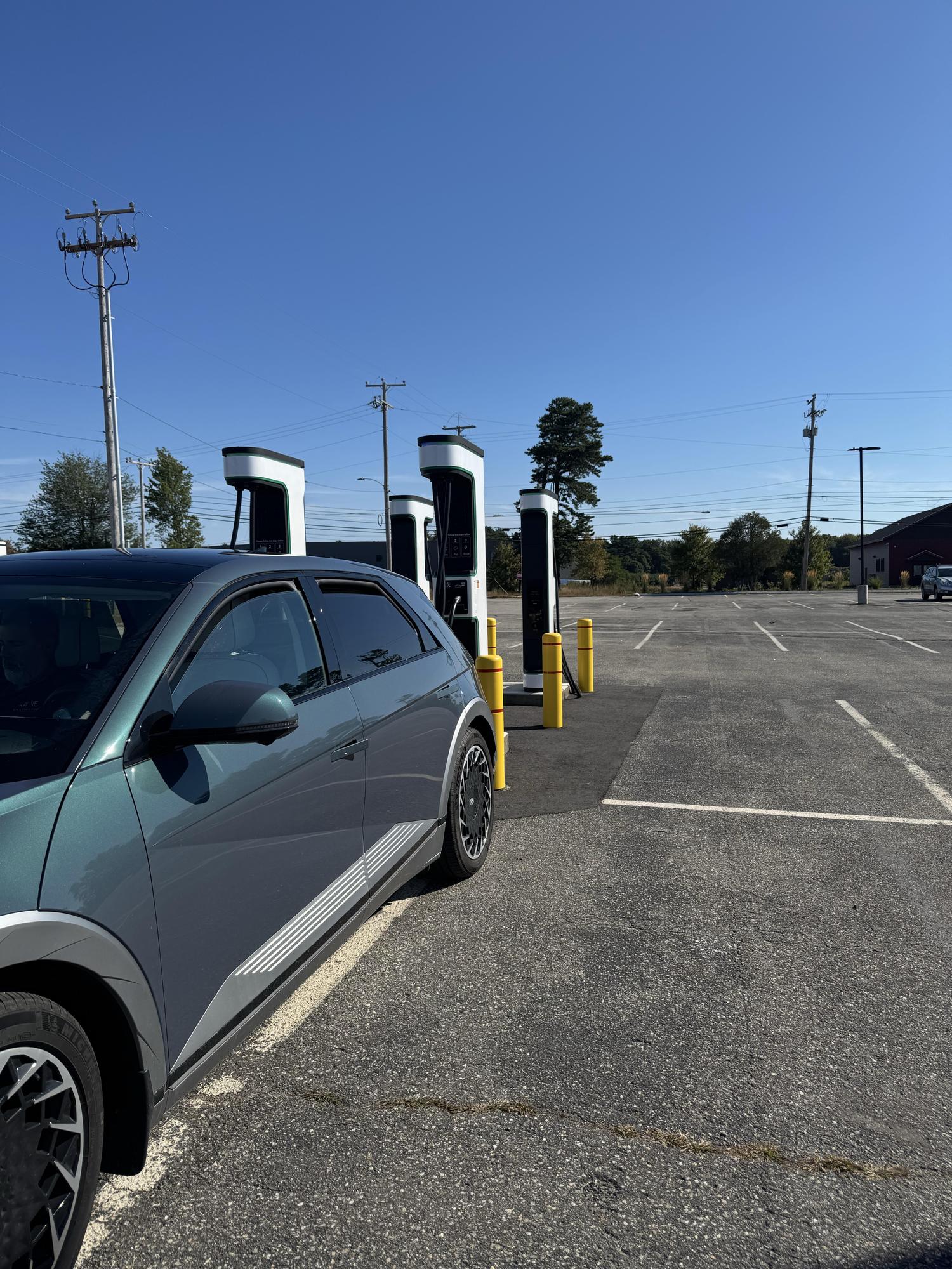 11 Seahawk Ave Parking Lot (1) | Brunswick, ME | EV Station