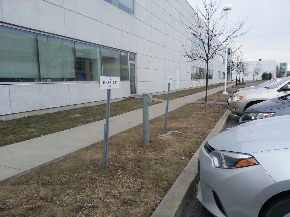 Magna Stainless | Montréal, QC | EV Station