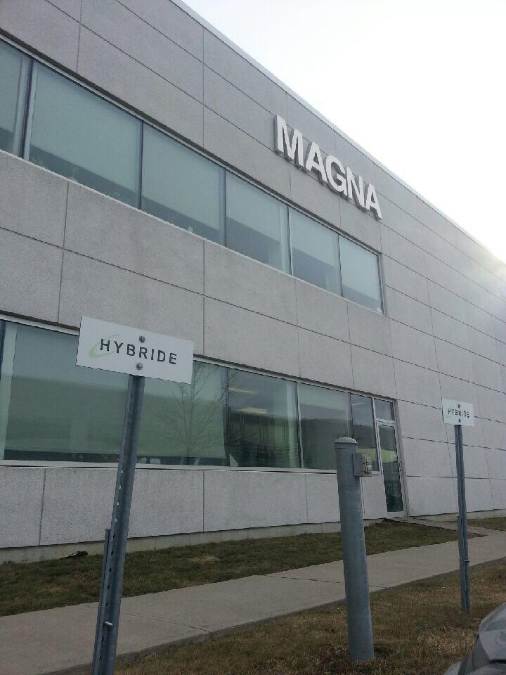 Magna Stainless | Montréal, QC | EV Station