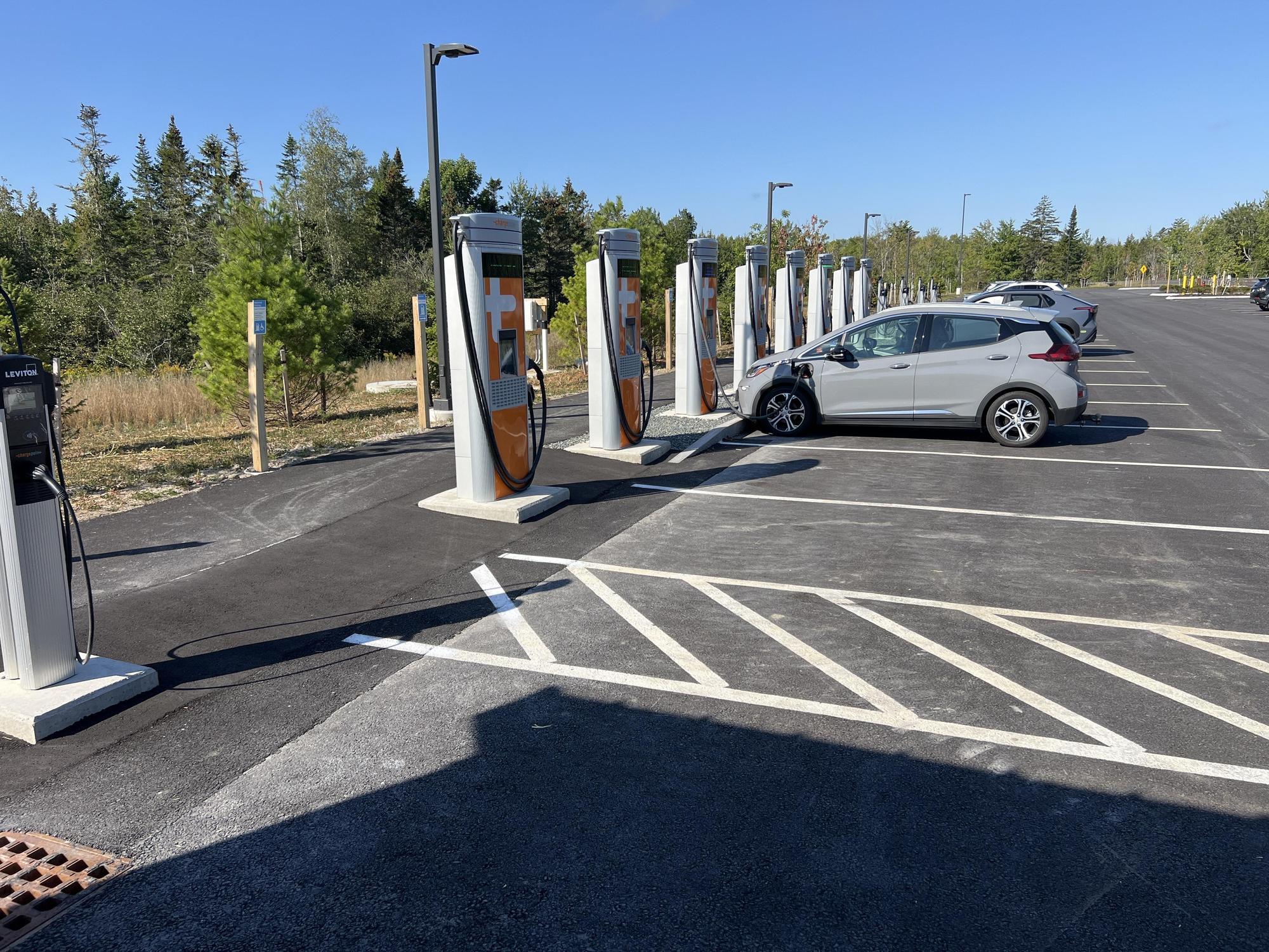 Acadia Gateway Center | Trenton, ME | EV Station