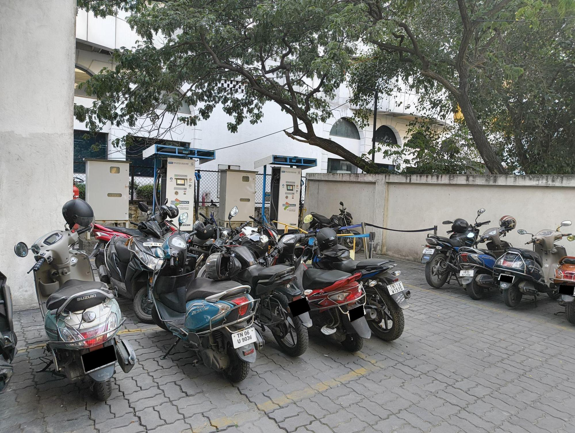 Little Mount Metro Parking | Chennai, TN | EV Station
