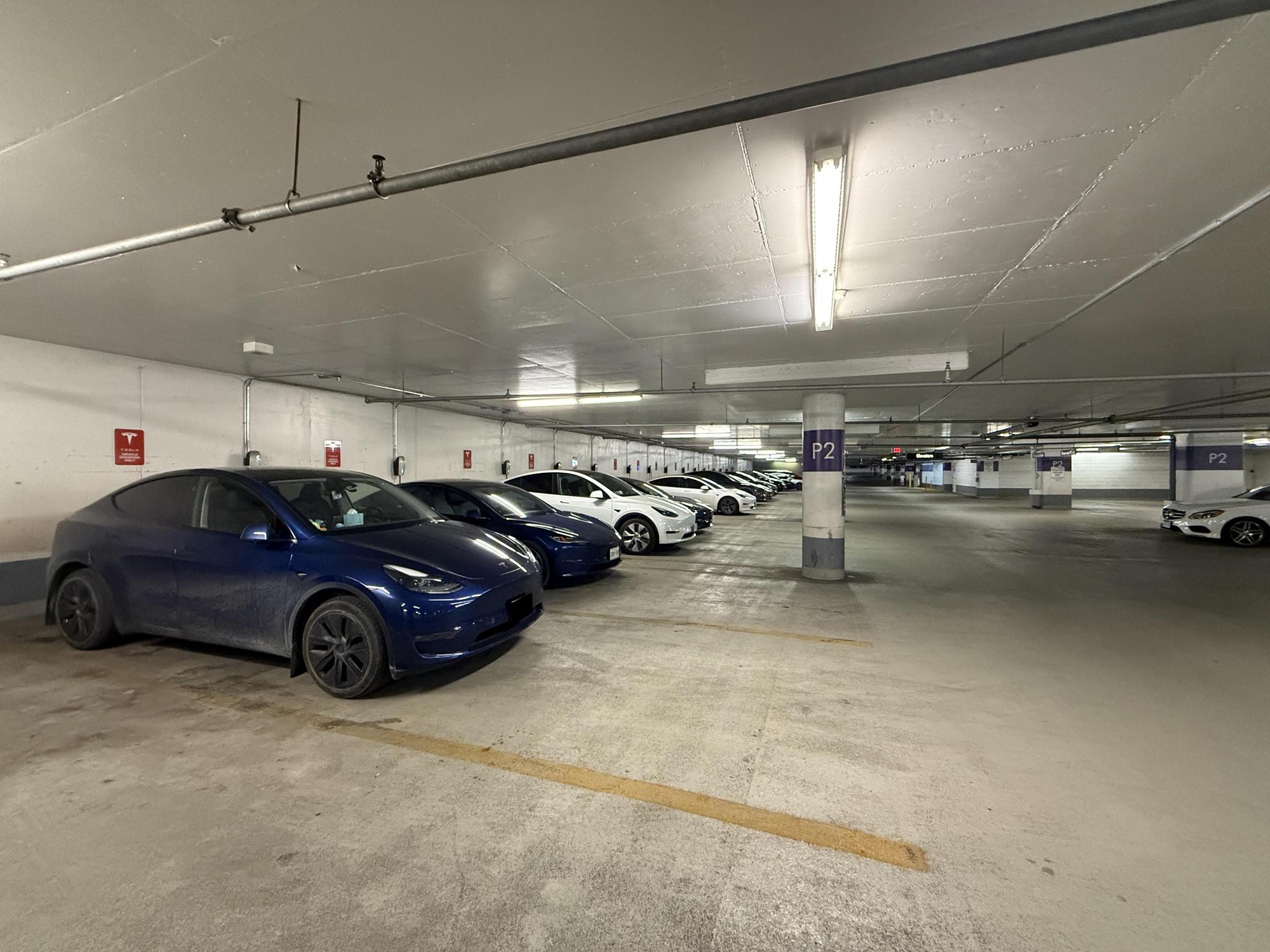 5000 Yonge St | Toronto, ON | EV Station