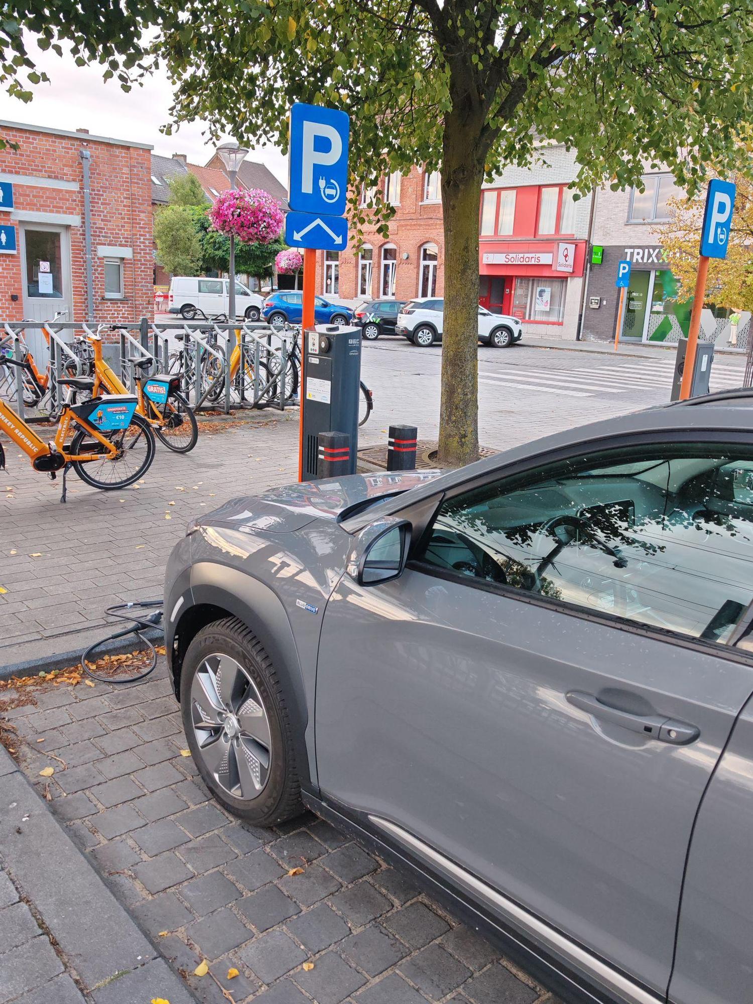 Puurs Stationstraat | Puurs-Sint-Amands, Vlaanderen | EV Station