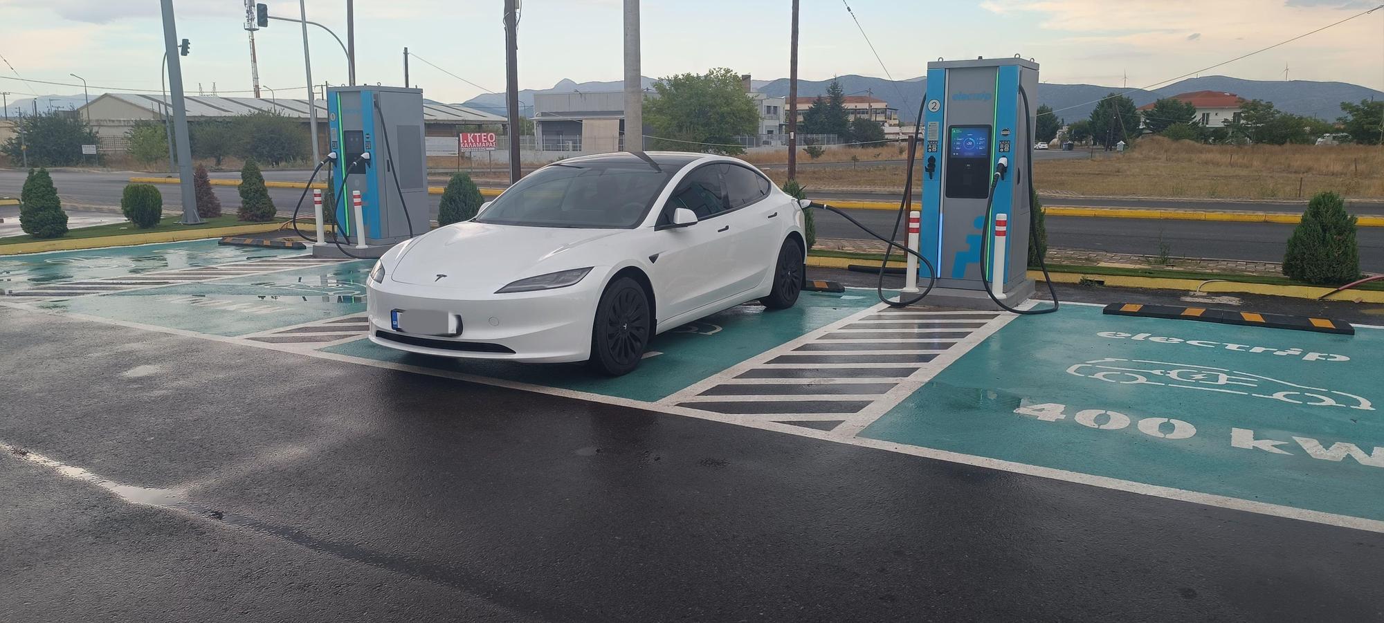 Electrip - E-Drive Cafe | Spartis 58, Tripoli 221 00, Greece | EV Station