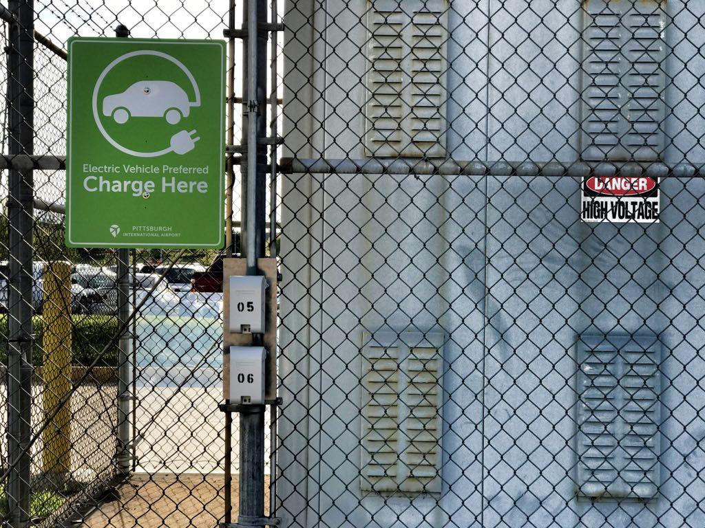 Pittsburgh International Airport (PIT) - Long Term Parking | Carnot ...