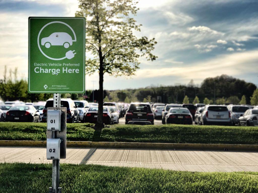 Pittsburgh International Airport (PIT) - Long Term Parking | Carnot ...