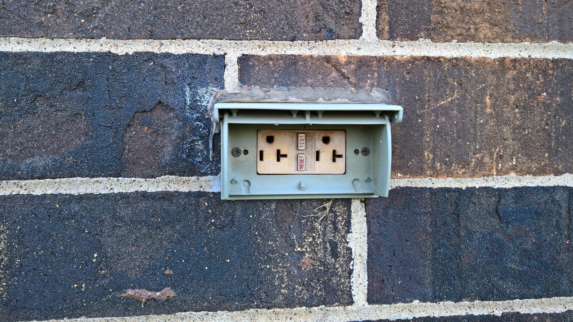 Kahler Apache Hotel | Rochester, MN | EV Station