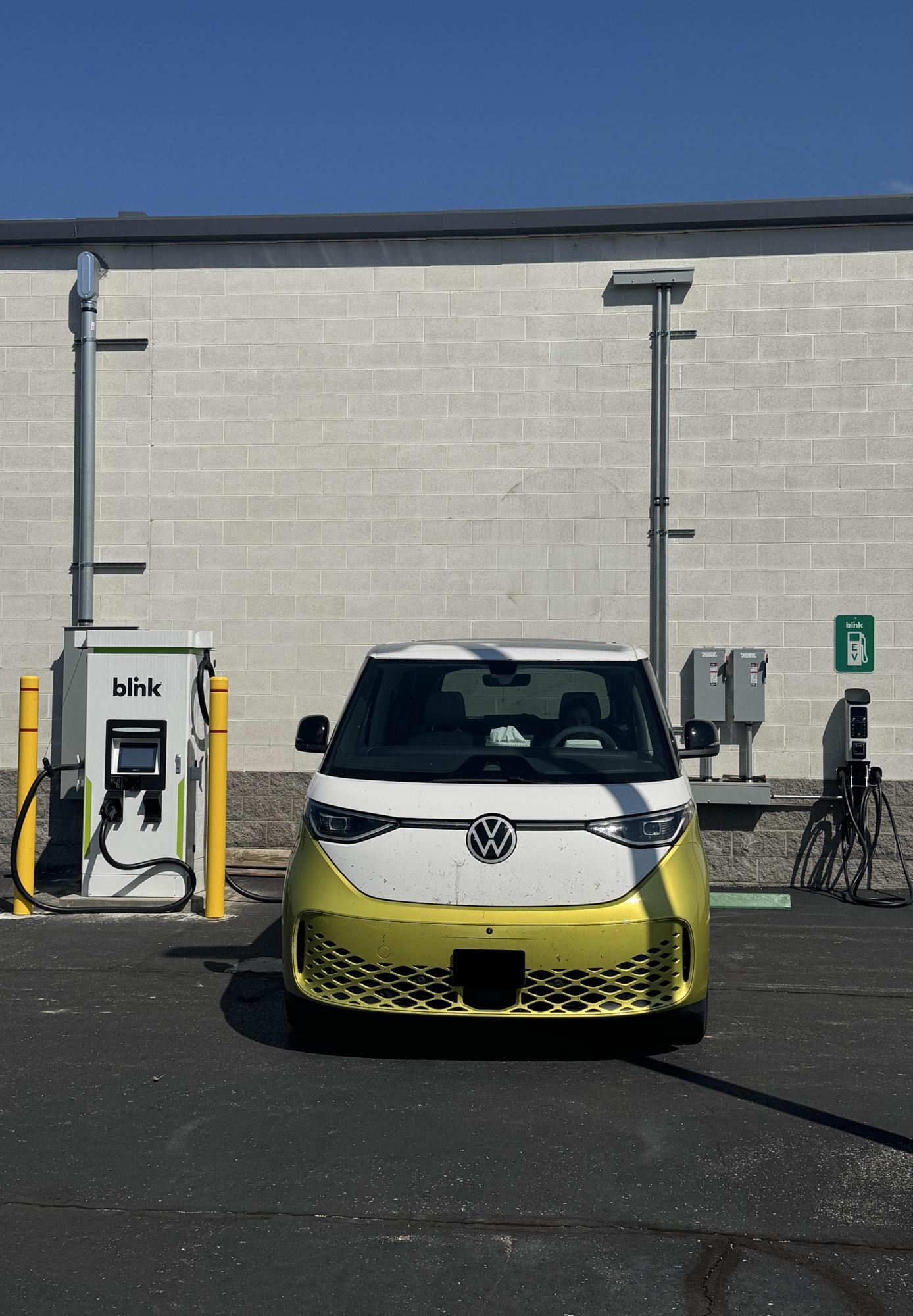 Spitzer CDJR Mansfield | Ontario, OH | EV Station