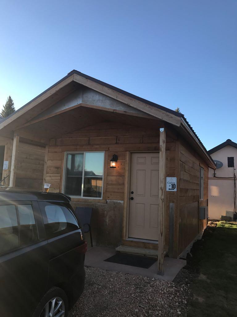 Mountain Ridge Cabins & Lodging | Hatch, UT | EV Station