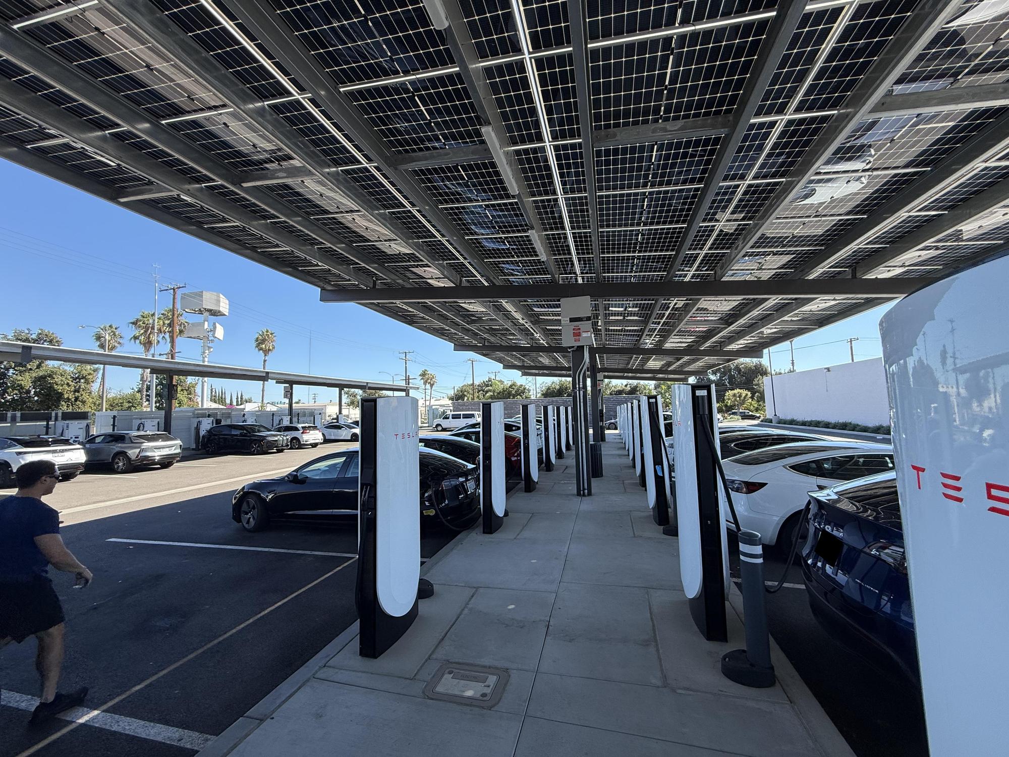 Rove Charging Hub Santa Ana | Santa Ana, CA | EV Station