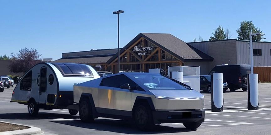 Atkinson's Market | Bellevue, ID | EV Station