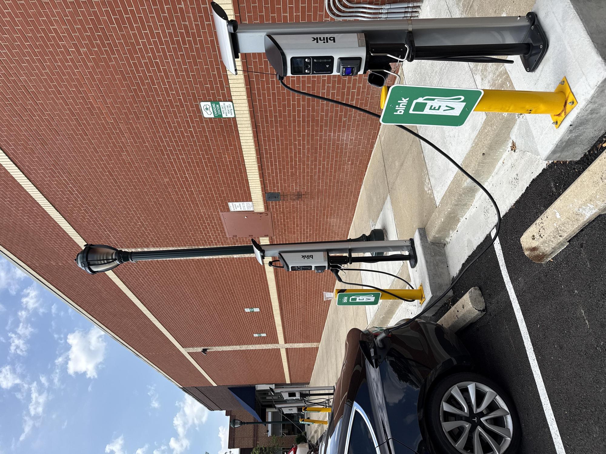 Fallsgrove Village Shopping Center | Rockville, MD | EV Station