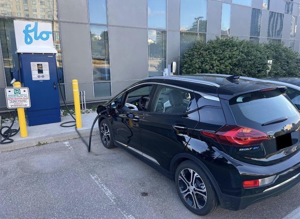 University of Waterloo - Engineering 6 | Waterloo, ON | EV Station