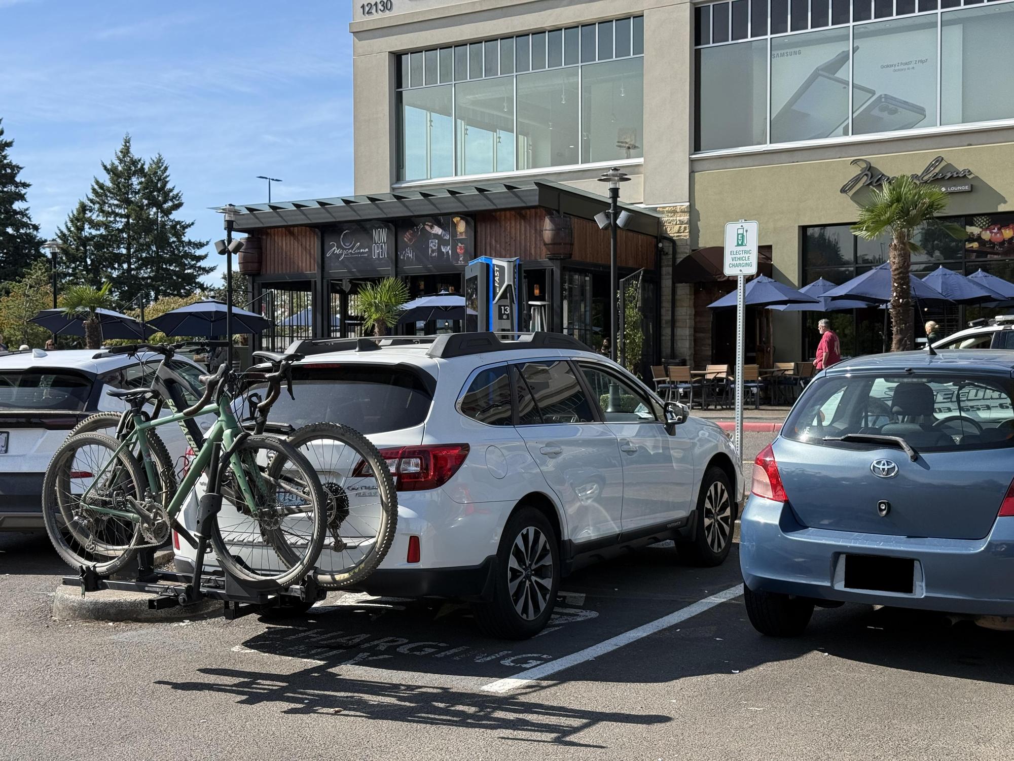 Clackamas Town Center - REI | Happy Valley, OR | EV Station