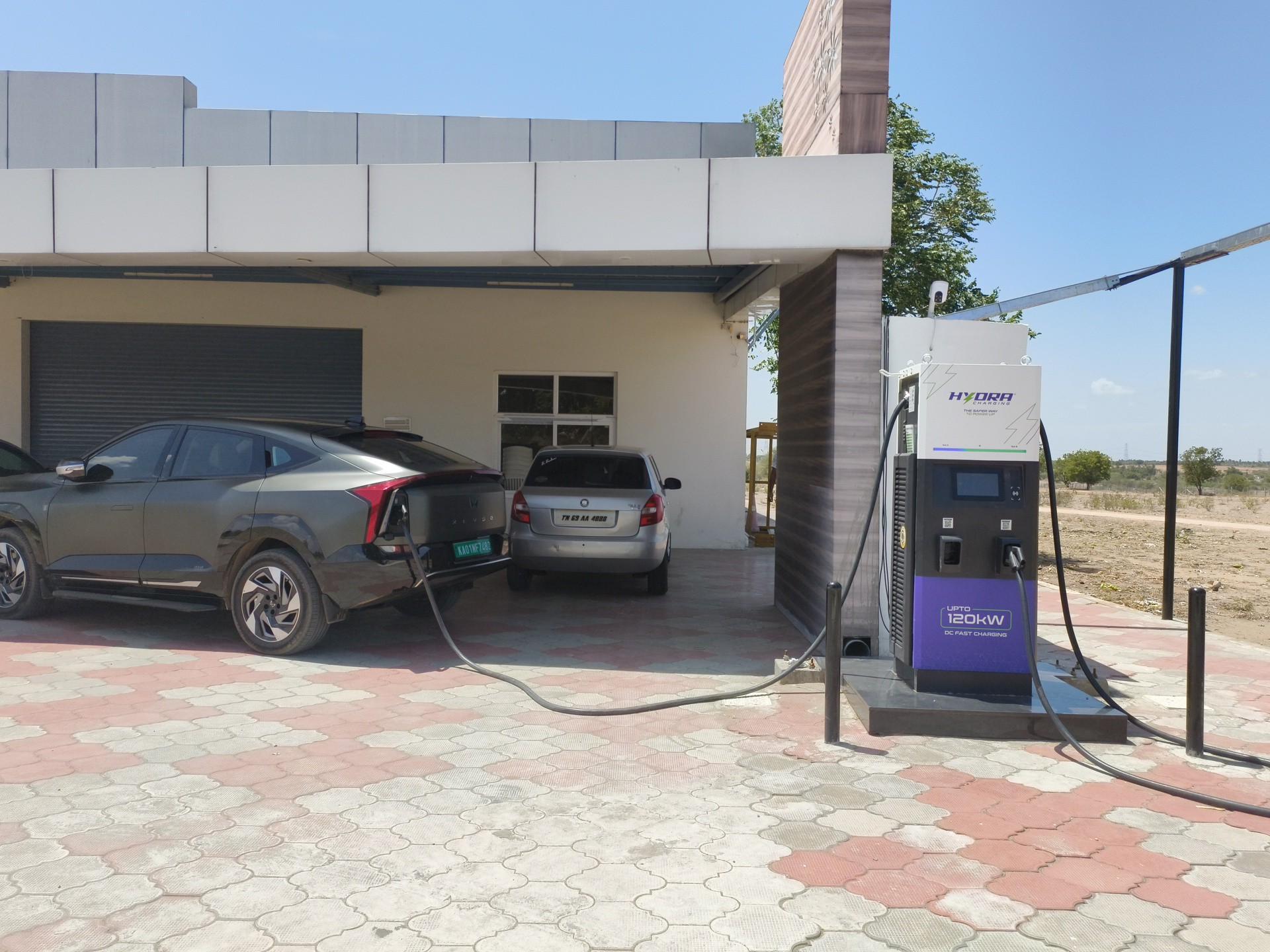 Aravai Aanandas | Hydra Charging 120 kW | Aravakurichi ...