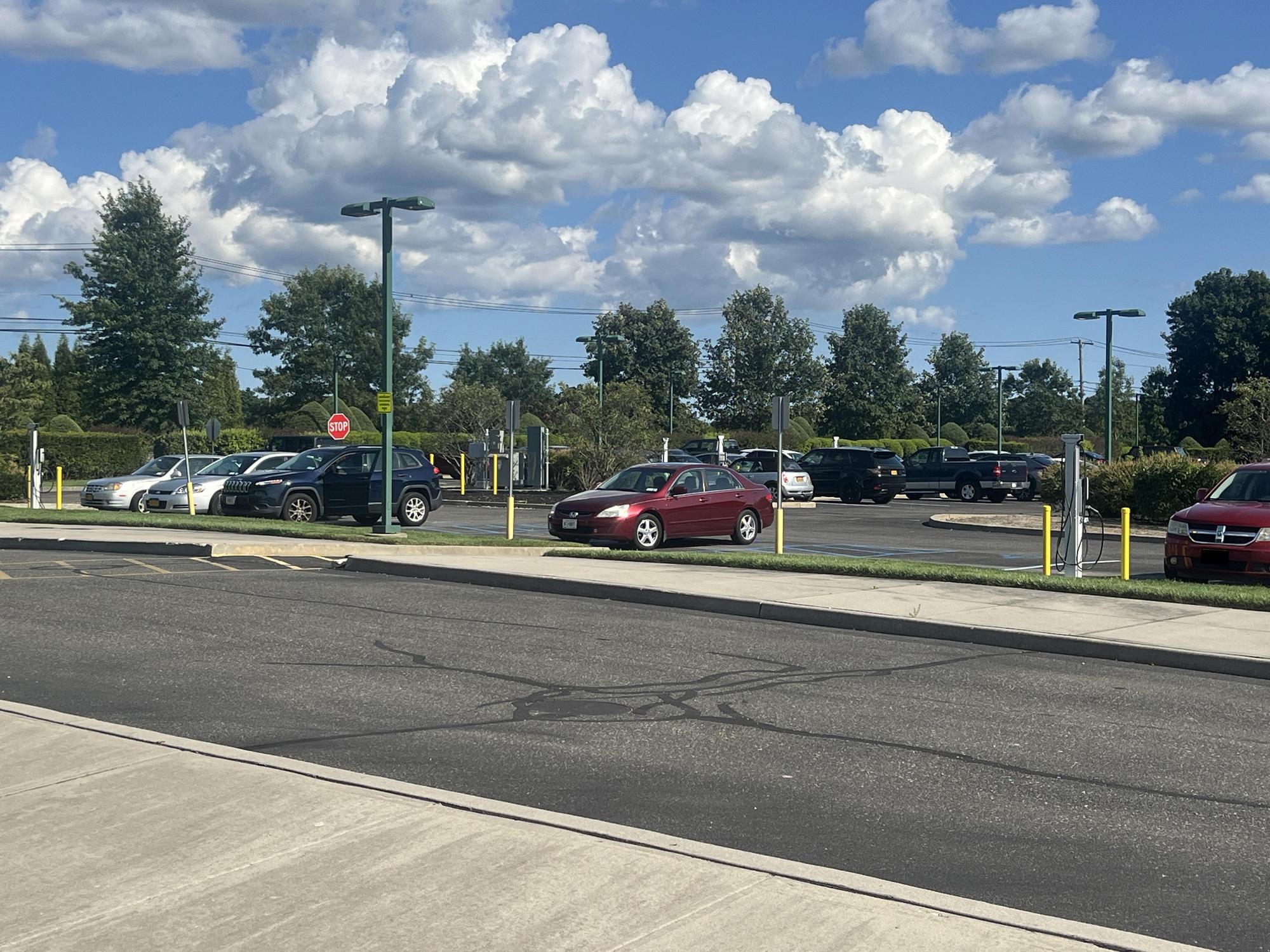 Hampton Jitney of Calverton | Calverton, NY | EV Station