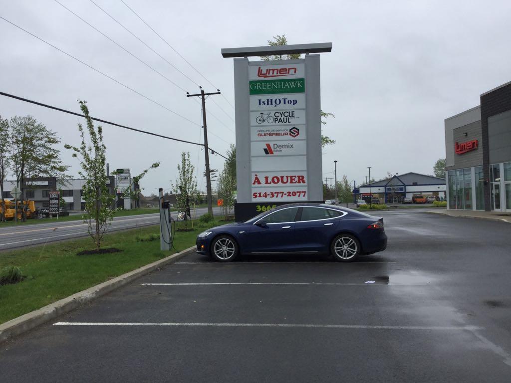 Lumen | Vaudreuil-Dorion, QC | EV Station